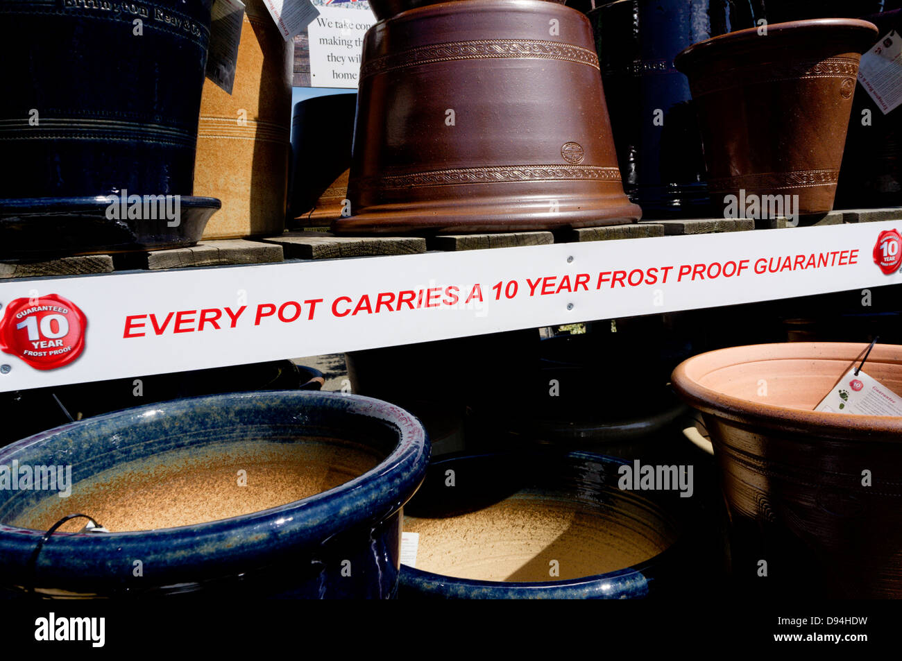 Frost proof pots hi-res stock photography and images - Alamy