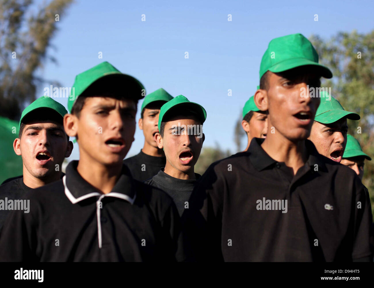 Gaza City, Gaza Strip, Palestinian Territory. 10th June, 2013. Young ...
