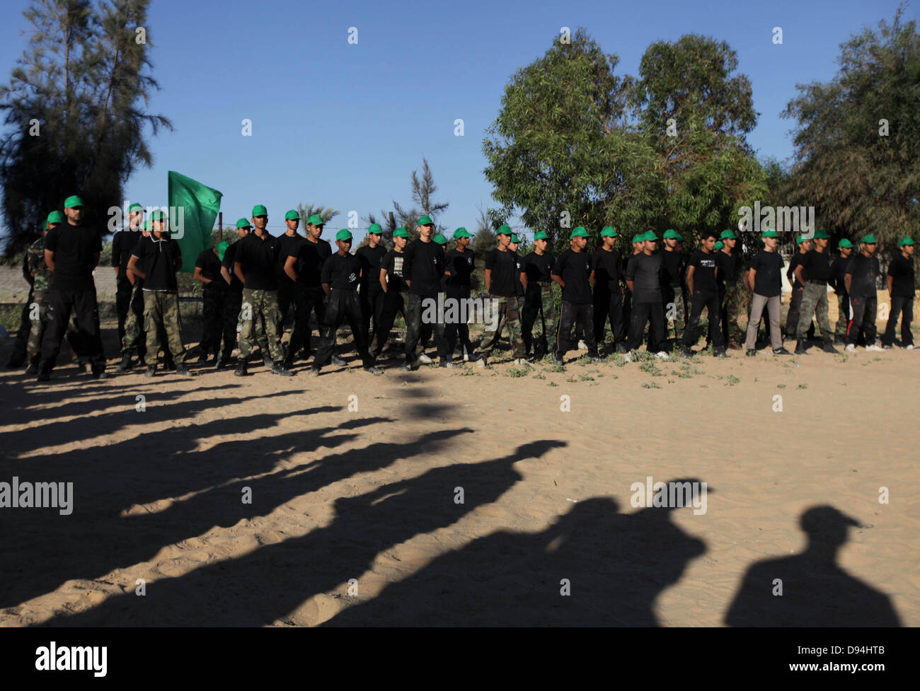Gaza City, Gaza Strip, Palestinian Territory. 10th June, 2013. Young ...