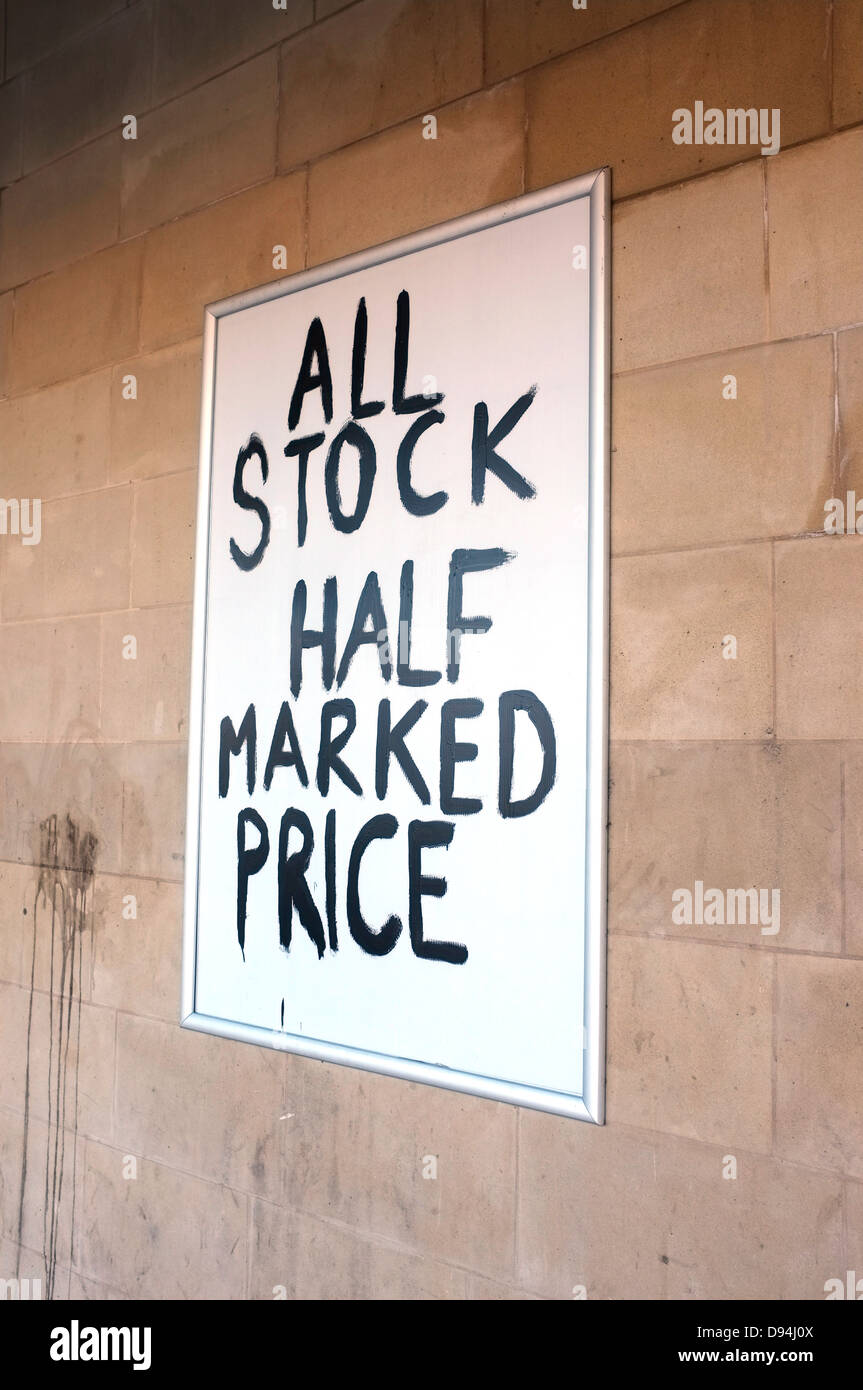 Hand written Closing Down Sale Signs Stock Photo - Alamy
