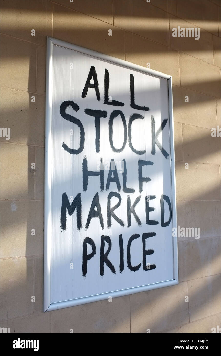 Hand written Closing Down Sale Signs Stock Photo - Alamy