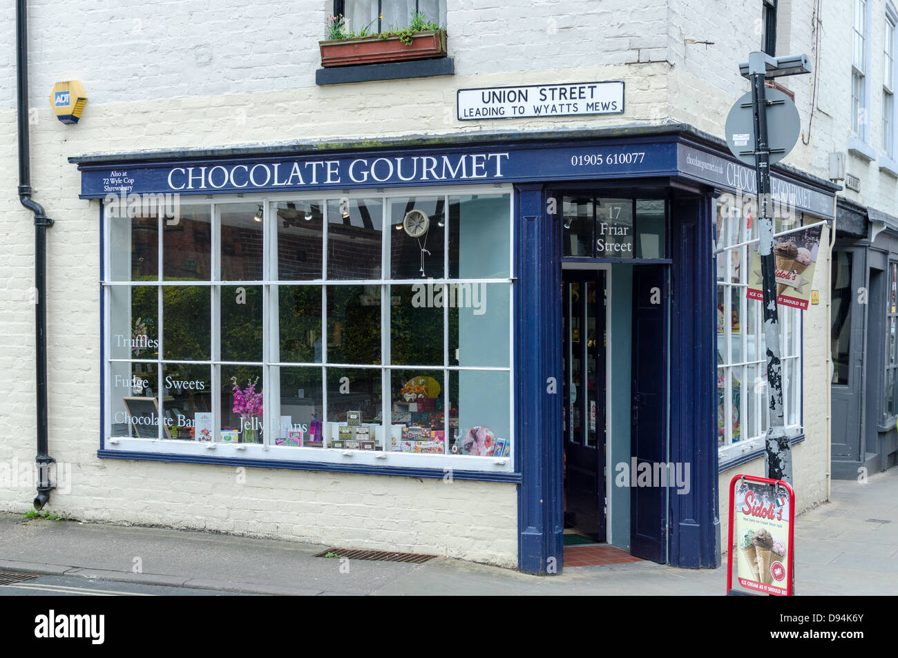 Chocolate Gourmet chocolate shop in Worcester Stock Photo - Alamy