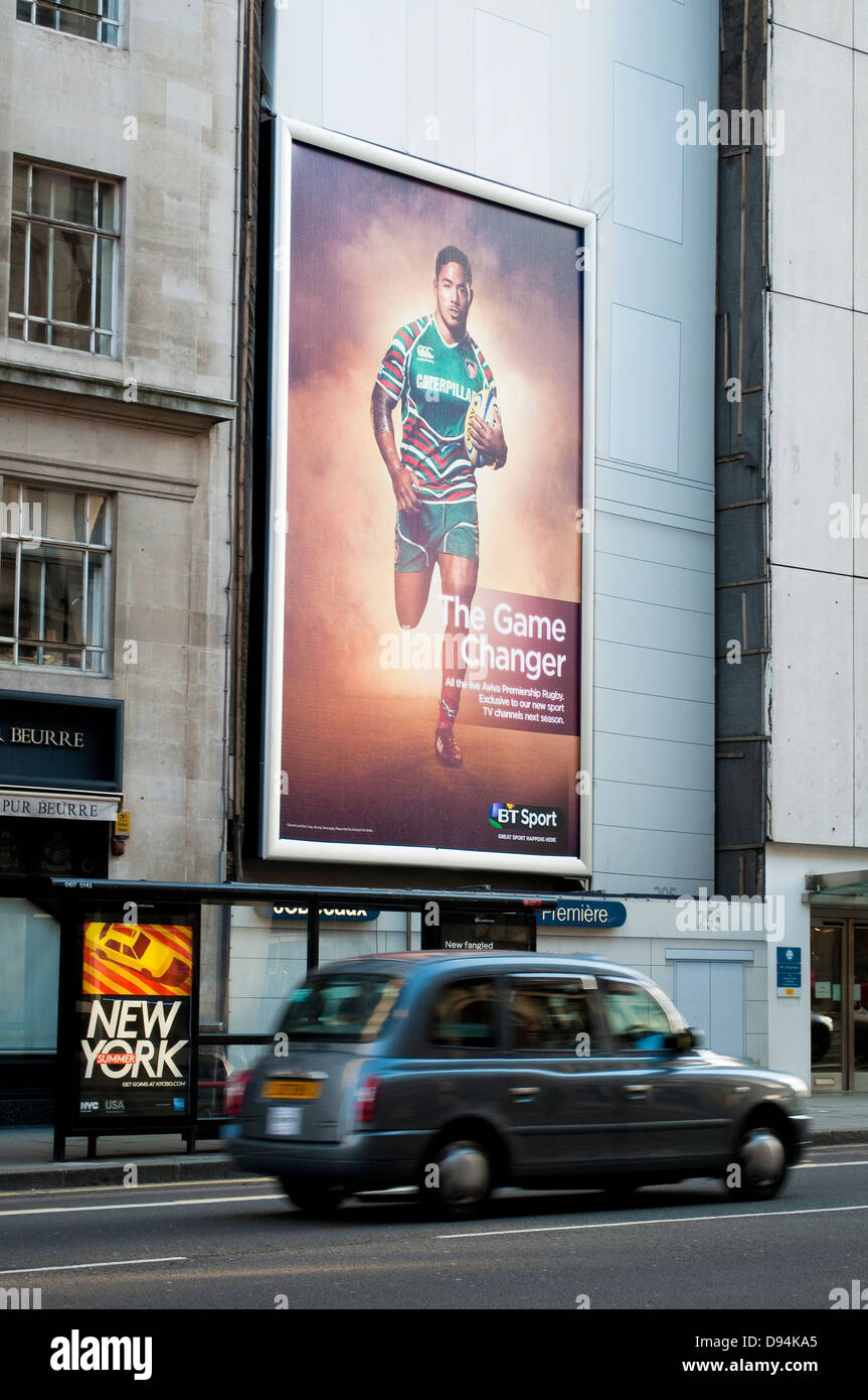 Billboard advertisement uk hi-res stock photography and images - Alamy