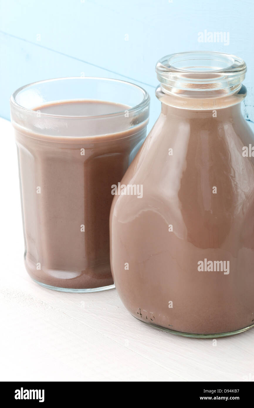 Delicious nutritious fresh chocolate pint hi-res stock photography and ...