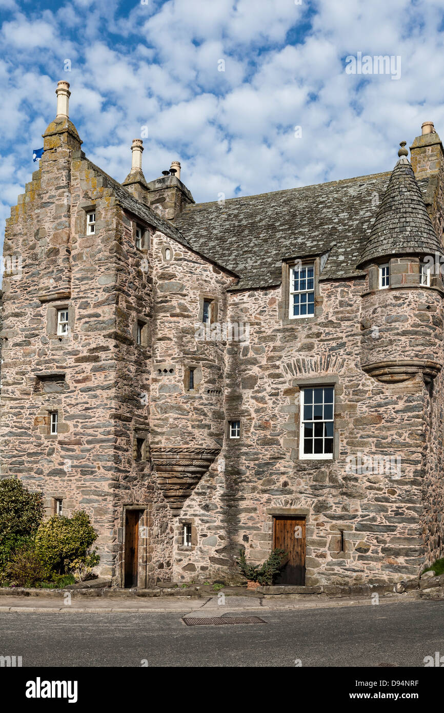 Castle historic fordyce aberdeenshire hi-res stock photography and ...