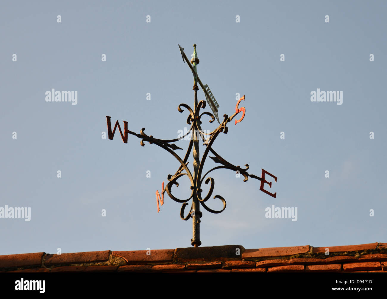 Weather vane on roof of 'The Royal Standard of England' pub, Forty ...