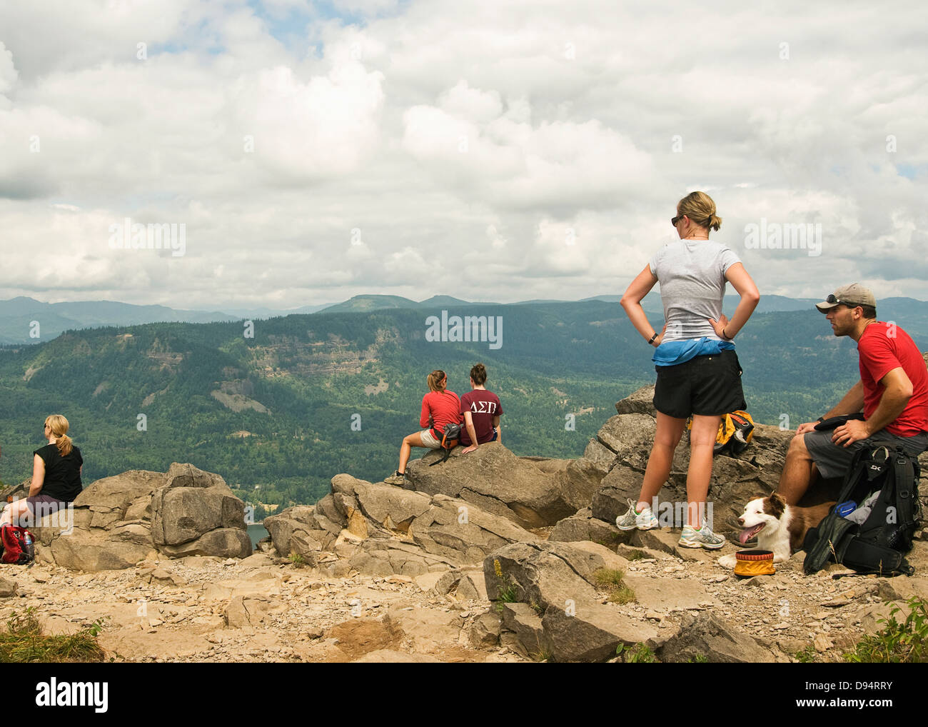 The view from the top of the Angels Rest hike in the Columbia River ...