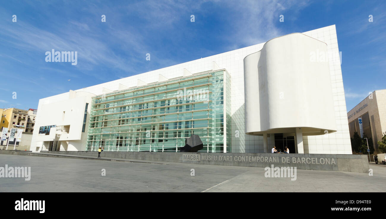 MACBA "Museo De Arte Contemporaneo" in Barcelona, Spain. Build in 1995 ...
