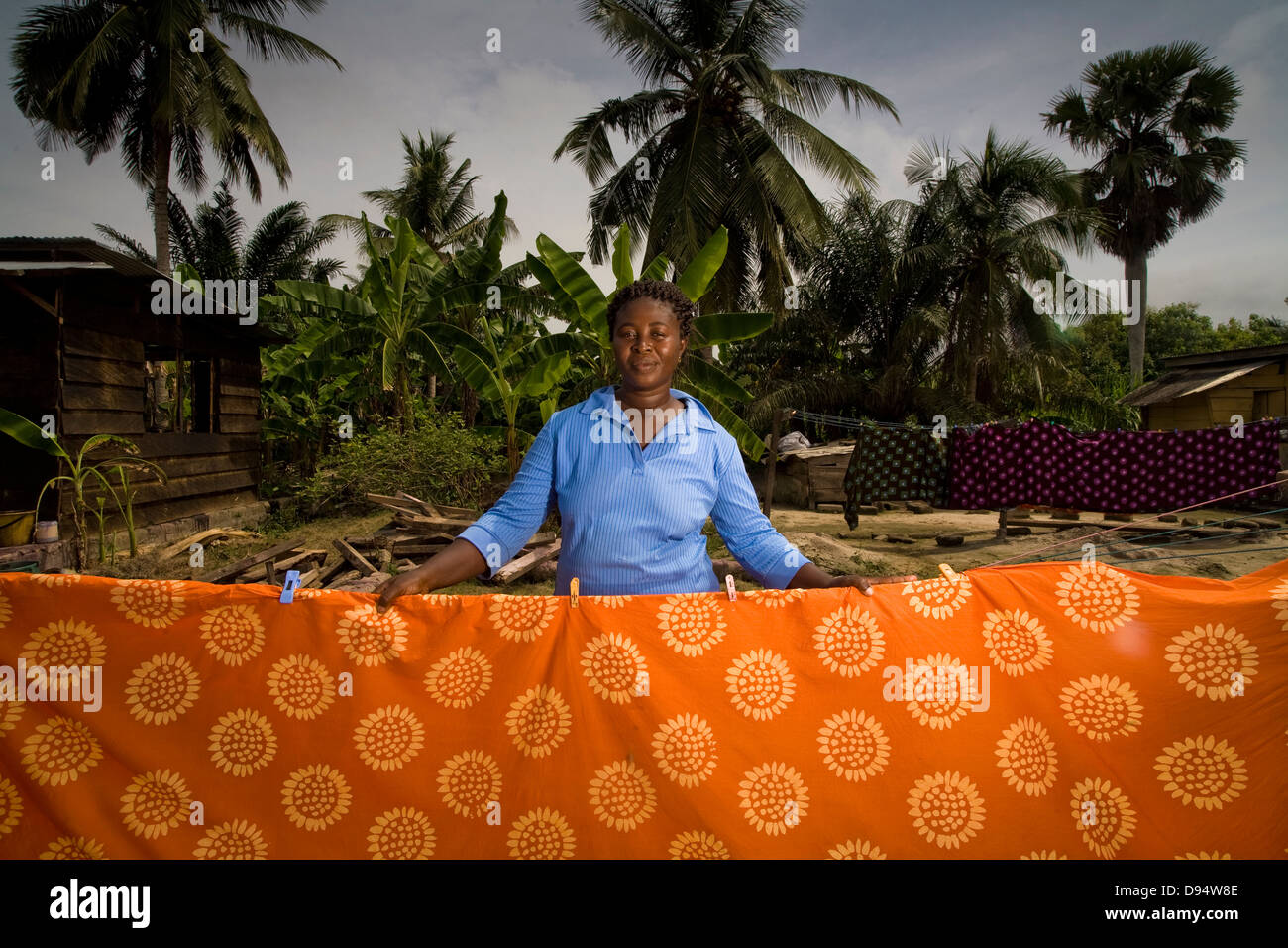 Cape Coast, Ghana - Batik printing Stock Photo - Alamy