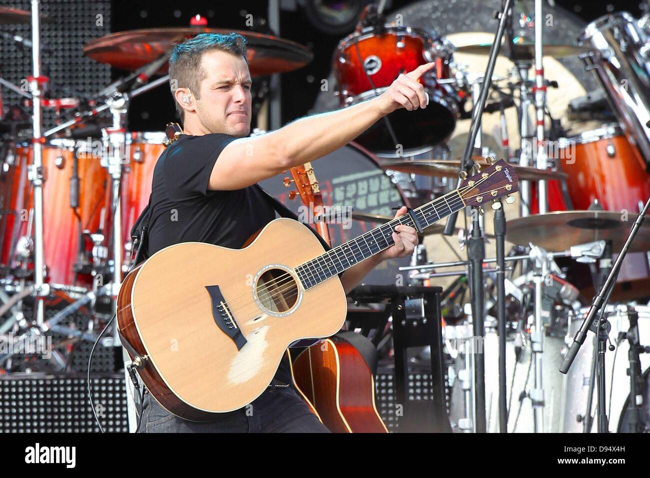 Jun 7, 2013: Country music singer Easton Corbin entertained during the ...
