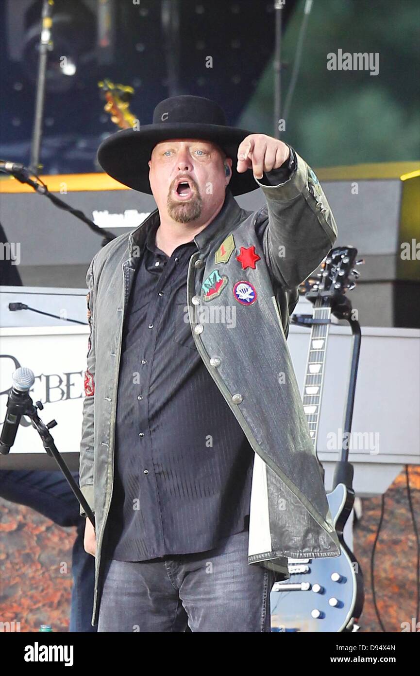 Eddie miller singer hi-res stock photography and images - Alamy