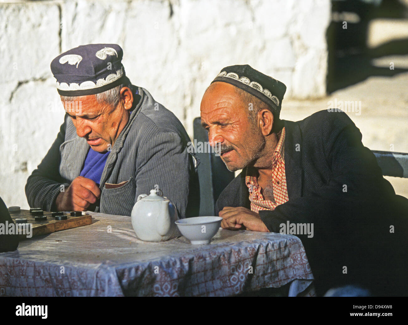 Play Playing Checkers High Resolution Stock Photography and Images - Alamy