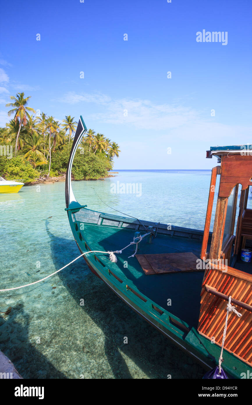 Maldives traditional boat hi-res stock photography and images - Alamy