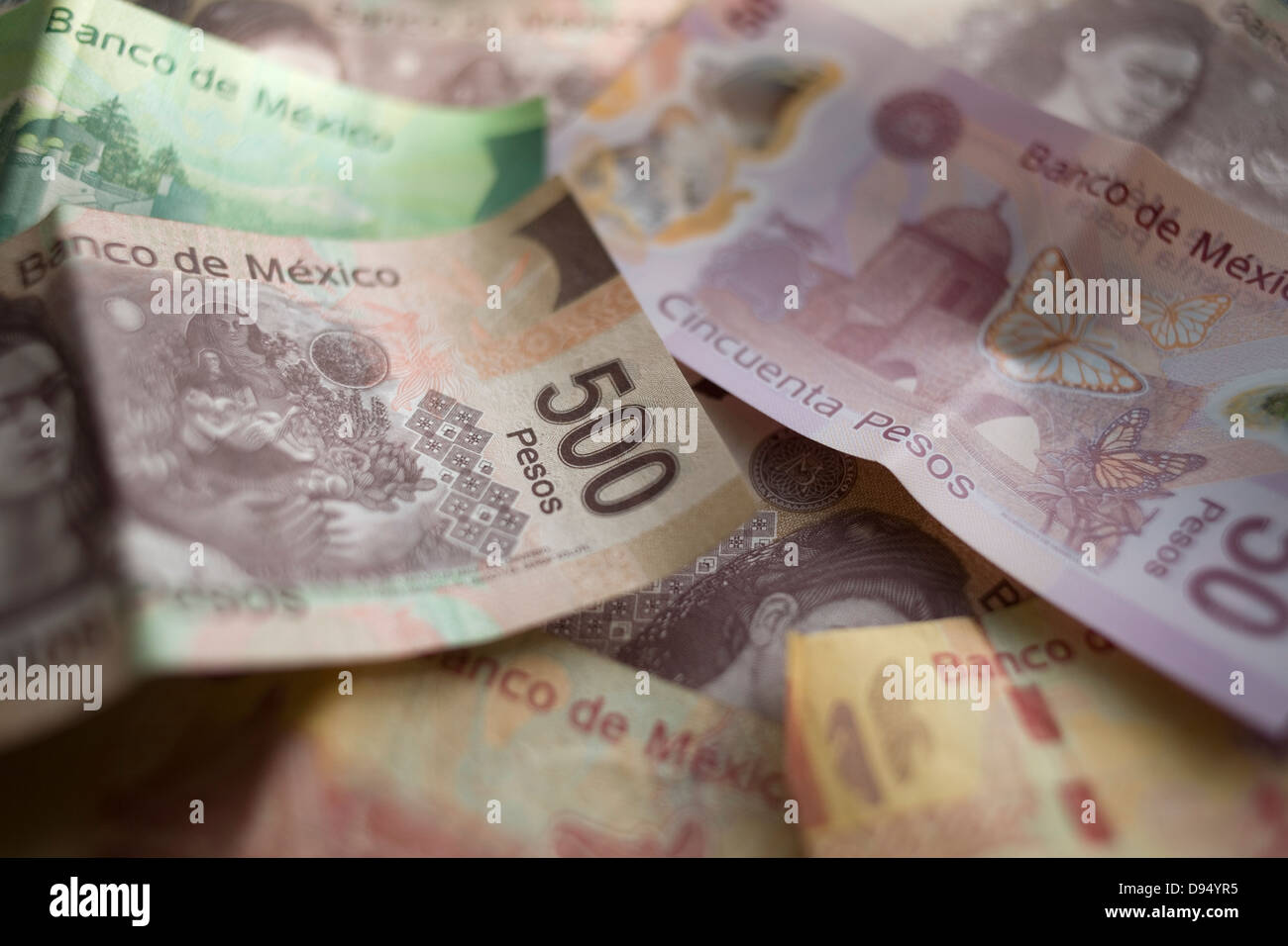 100 mexican pesos bill hi-res stock photography and images - Alamy