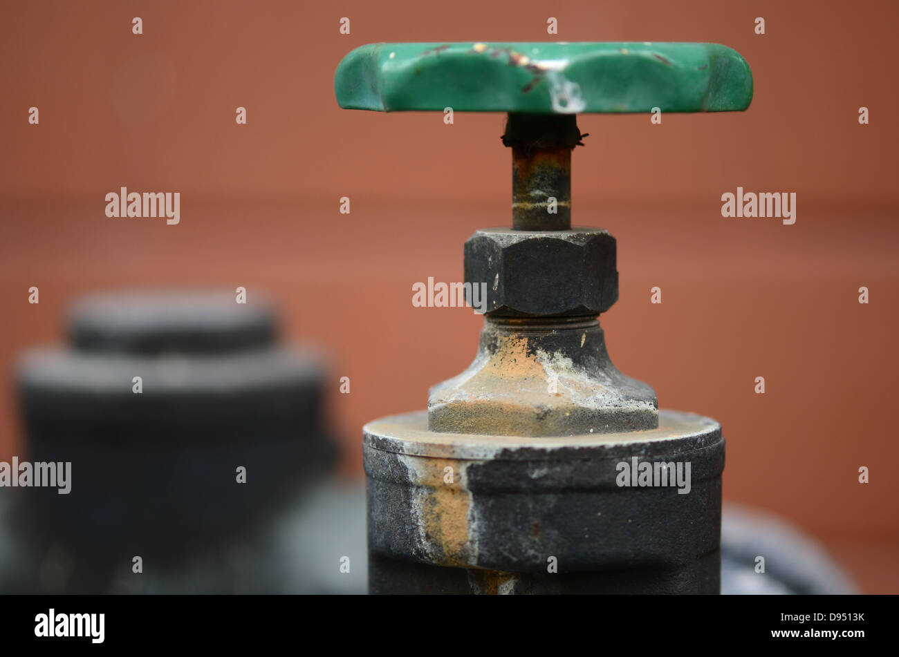 Machine valve hi-res stock photography and images - Alamy