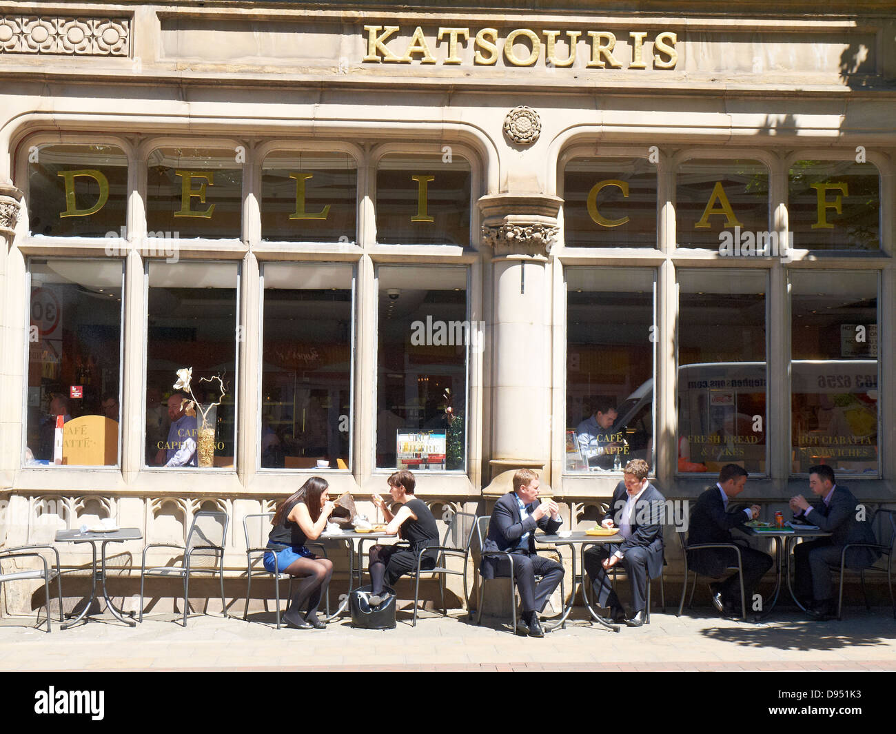 Manchester coffee shop hi-res stock photography and images - Alamy