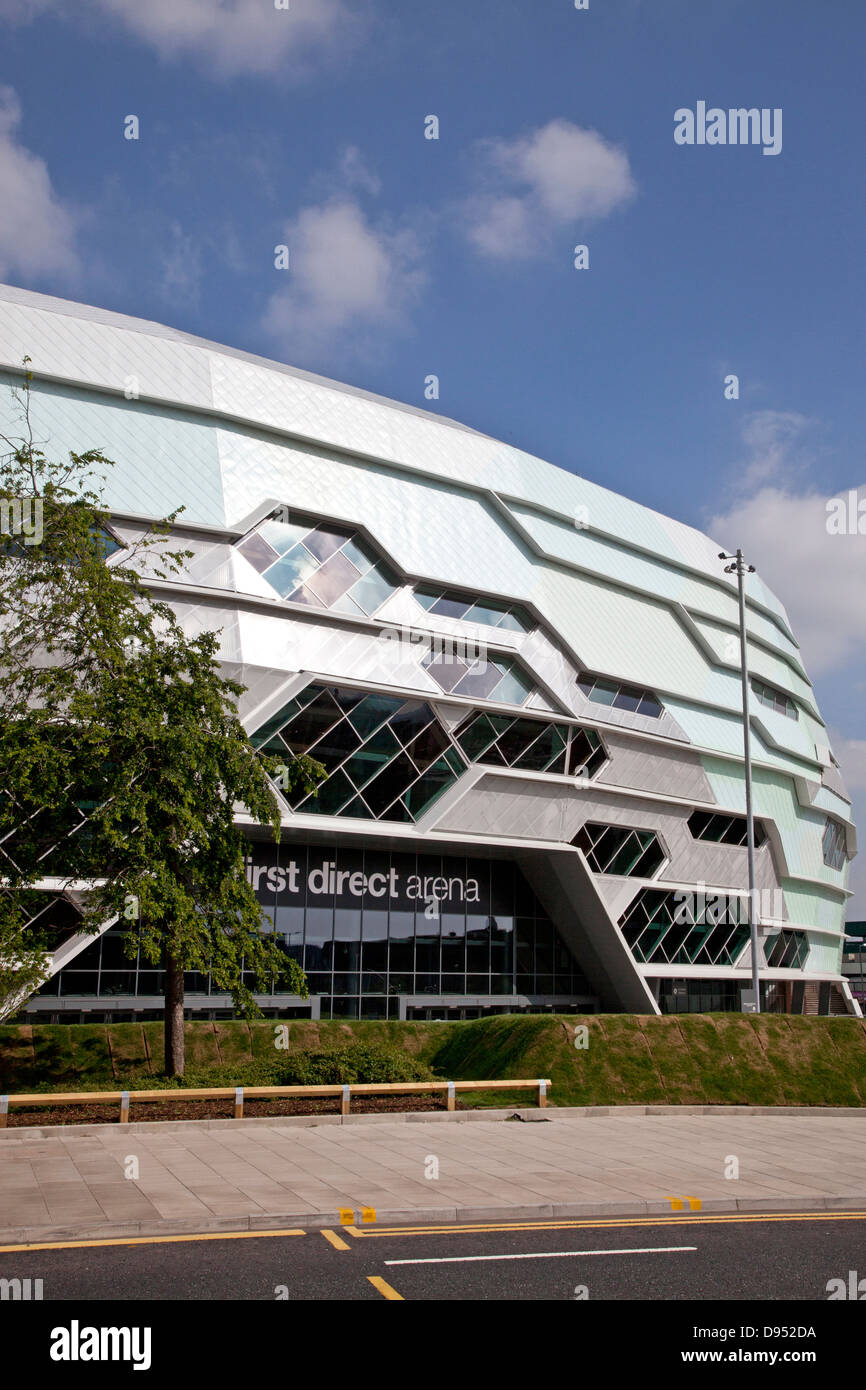 First direct arena leeds exterior hi-res stock photography and images ...
