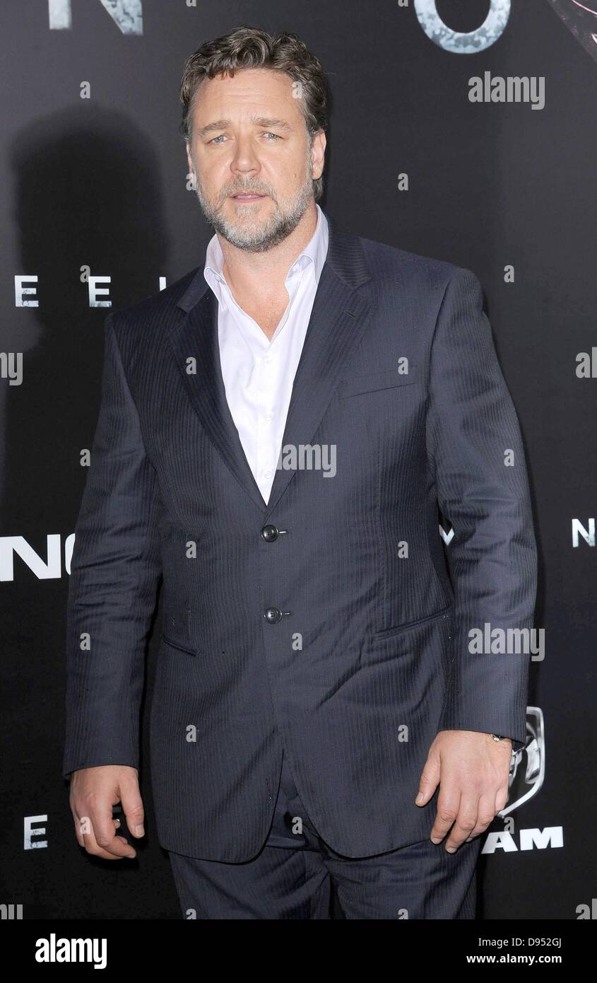 Russell Crowe Man Of Steel High Resolution Stock Photography and Images ...