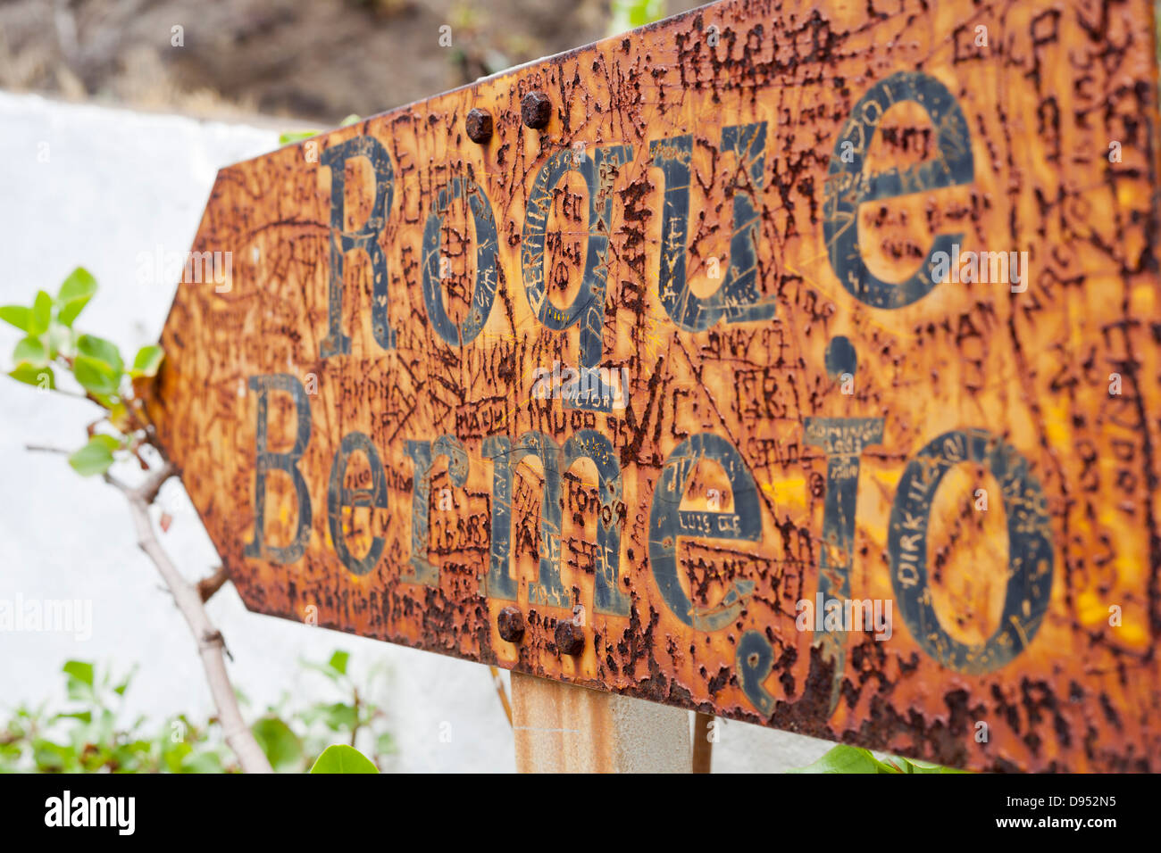 Rusty sign hi-res stock photography and images - Alamy