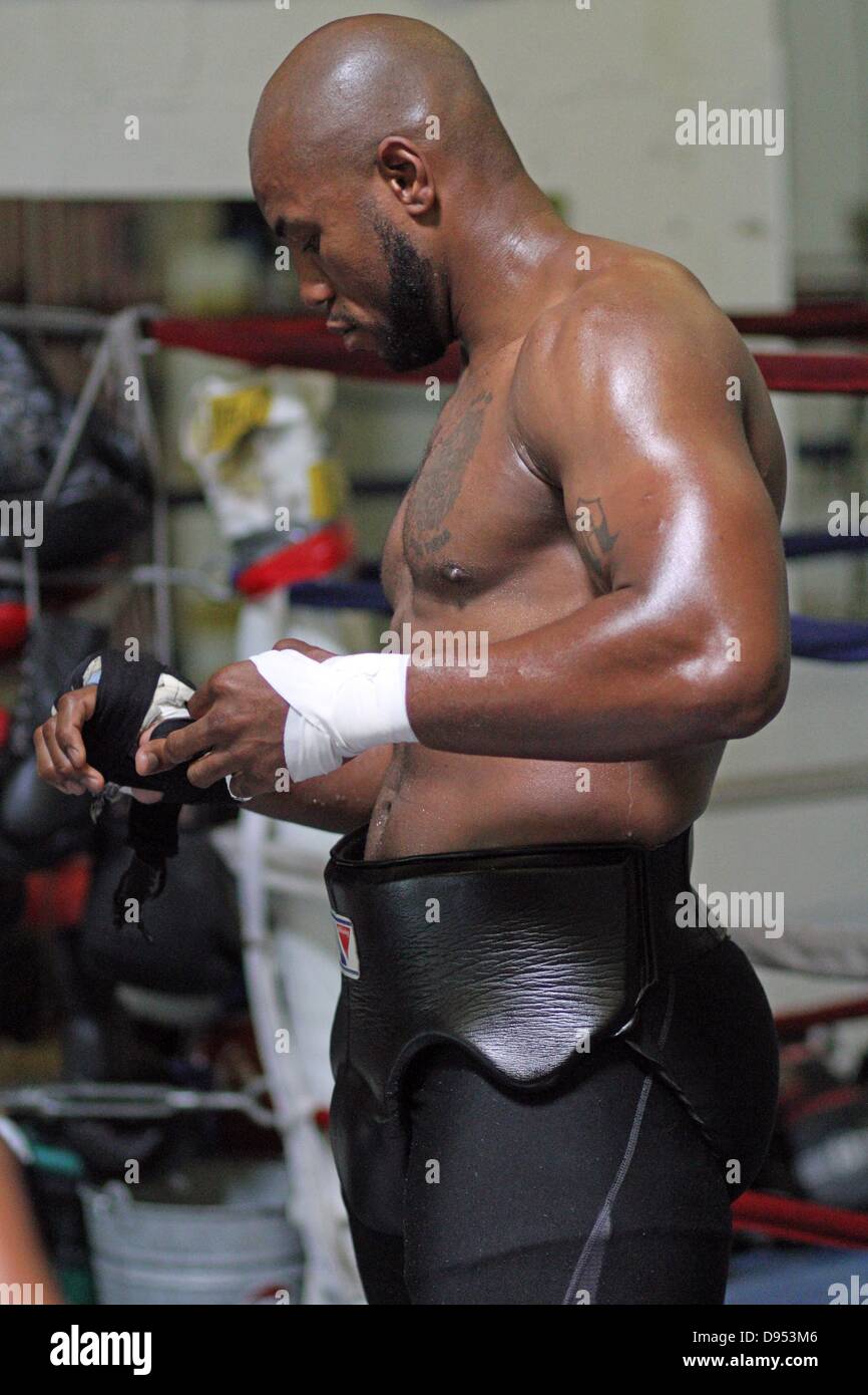 Team boxing hi-res stock photography and images - Alamy