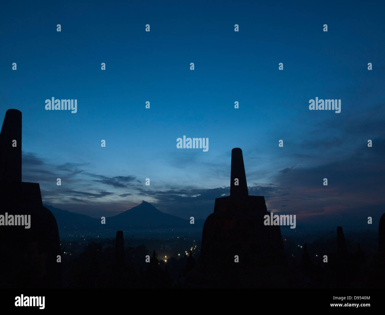 Sunrise at Borobudur temple Stock Photo - Alamy