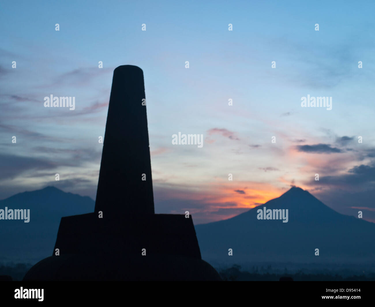 Sunrise at Borobudur temple Stock Photo - Alamy