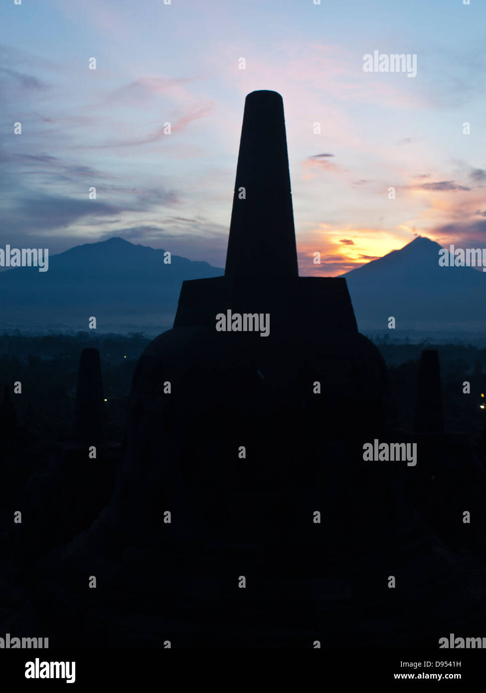 Sunrise at Borobudur temple Stock Photo - Alamy