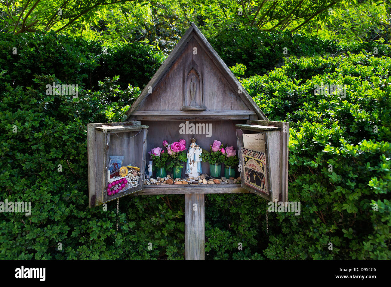 Small shrine dedicated to the Virgin Mary, St Mary's Catholic Church ...