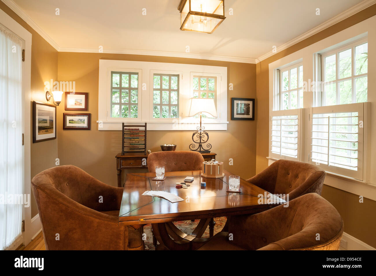 Game showcase hi-res stock photography and images - Alamy