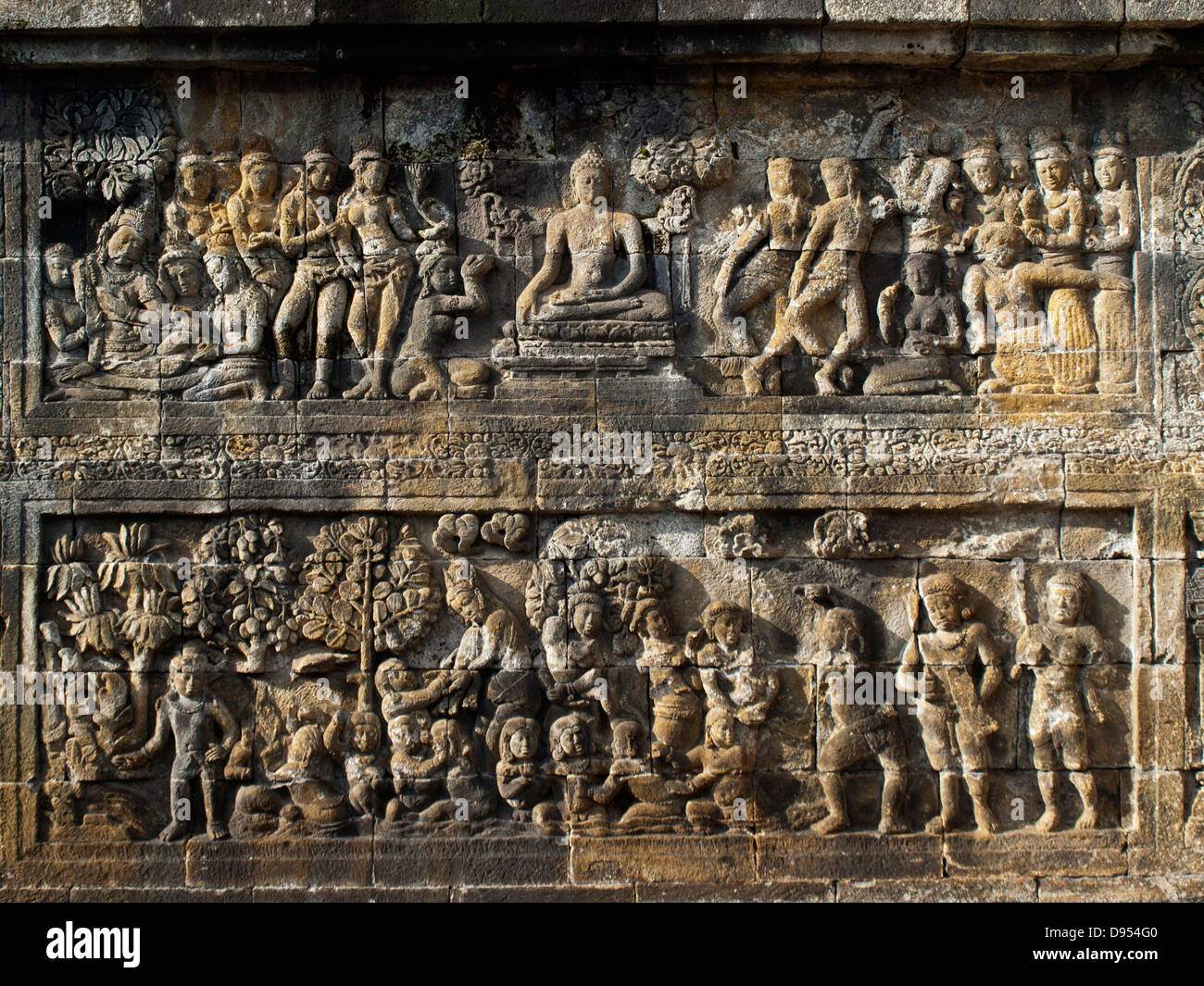 Stone relief of Buddha's life, Borobudur temple Stock Photo - Alamy