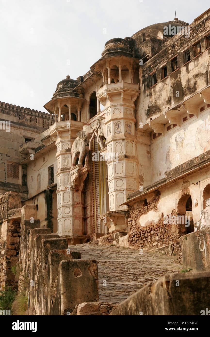 Rajasthani gate hi-res stock photography and images - Alamy