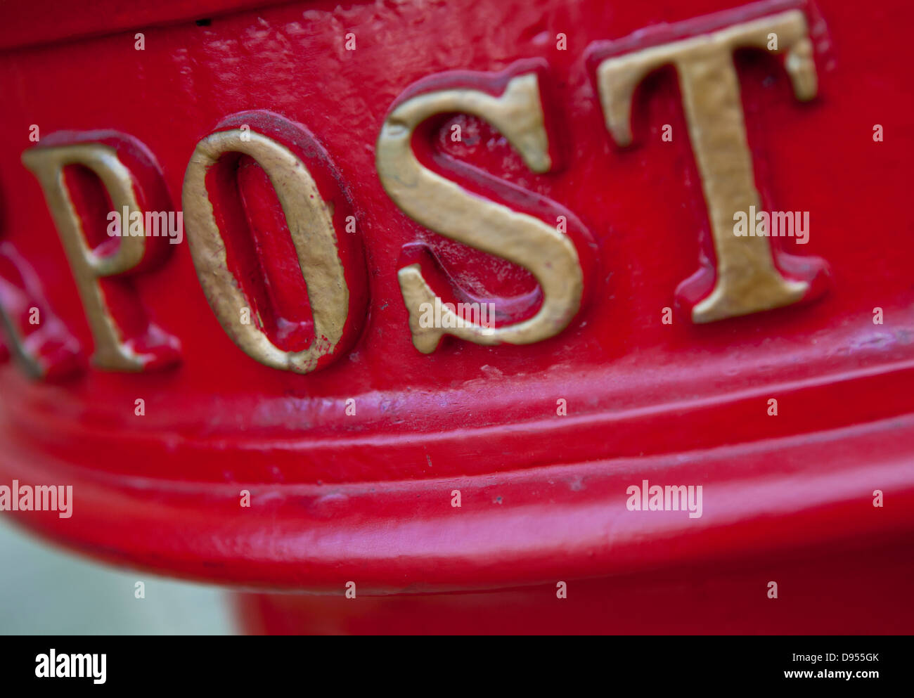Old english post box hi-res stock photography and images - Alamy