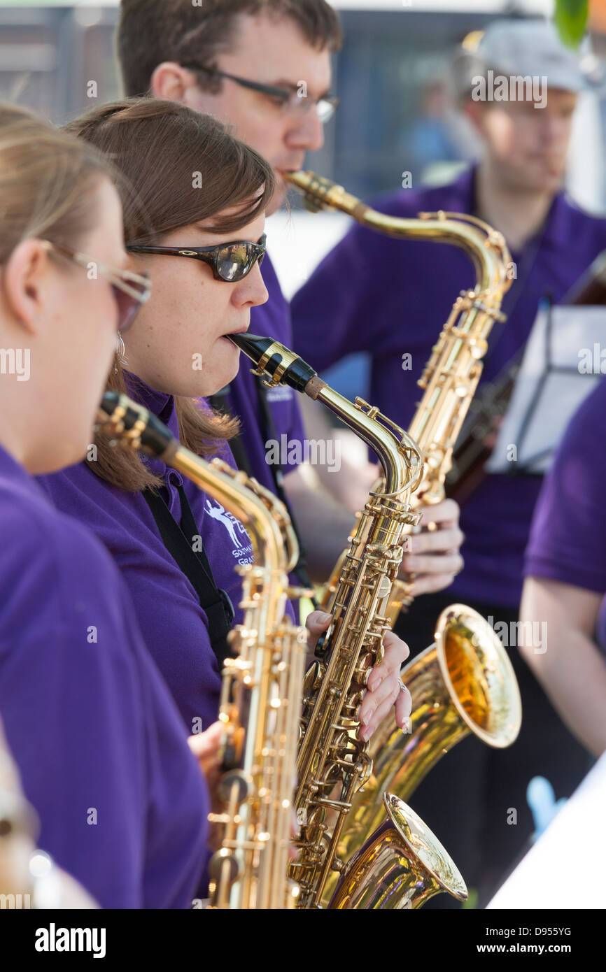 Sax players hi-res stock photography and images - Alamy