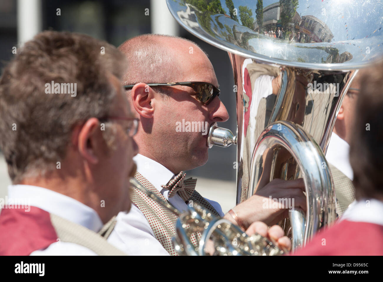 Man playing tuba hi-res stock photography and images - Alamy