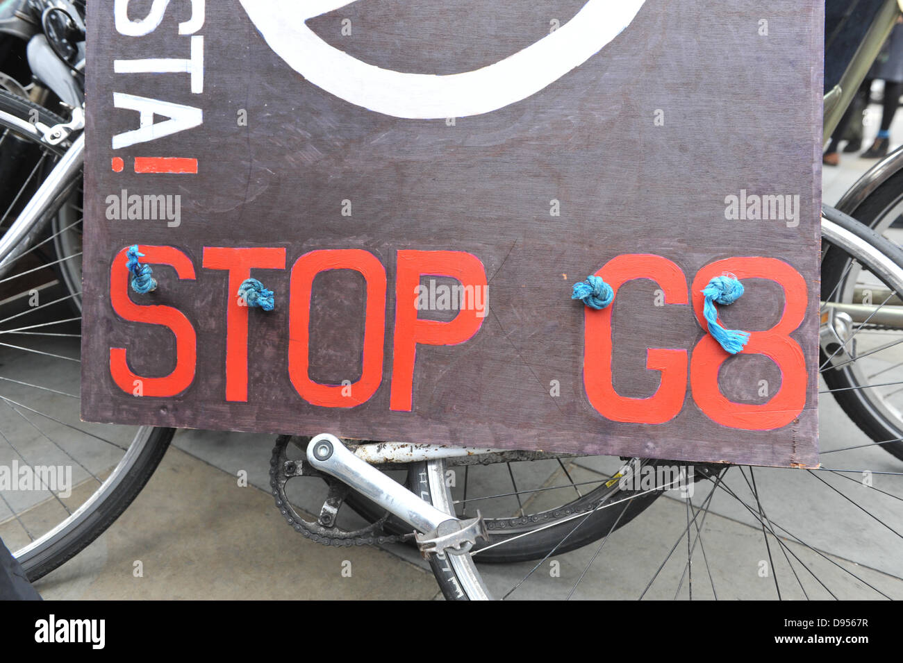 Piccadilly Circus, London, UK. 11th June 2013. An anti capitalist ...