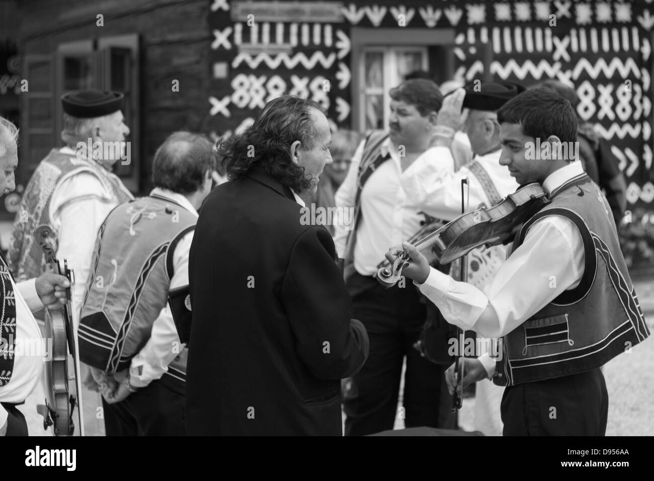 Gypsy men hi-res stock photography and images - Alamy