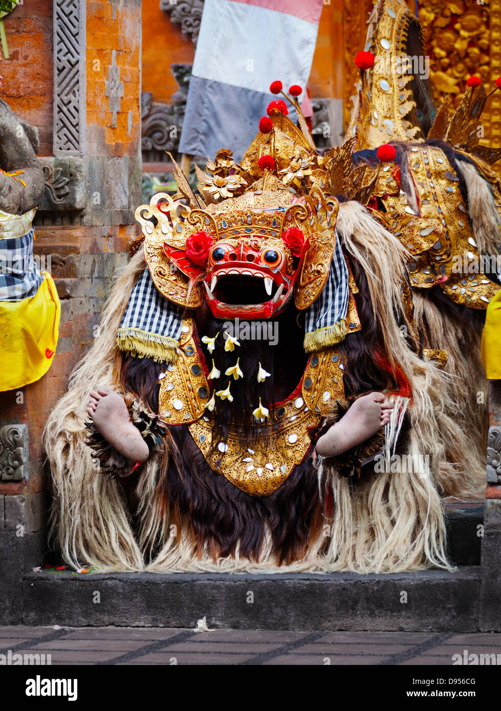 Hindu dancer traditional character hi-res stock photography and images ...