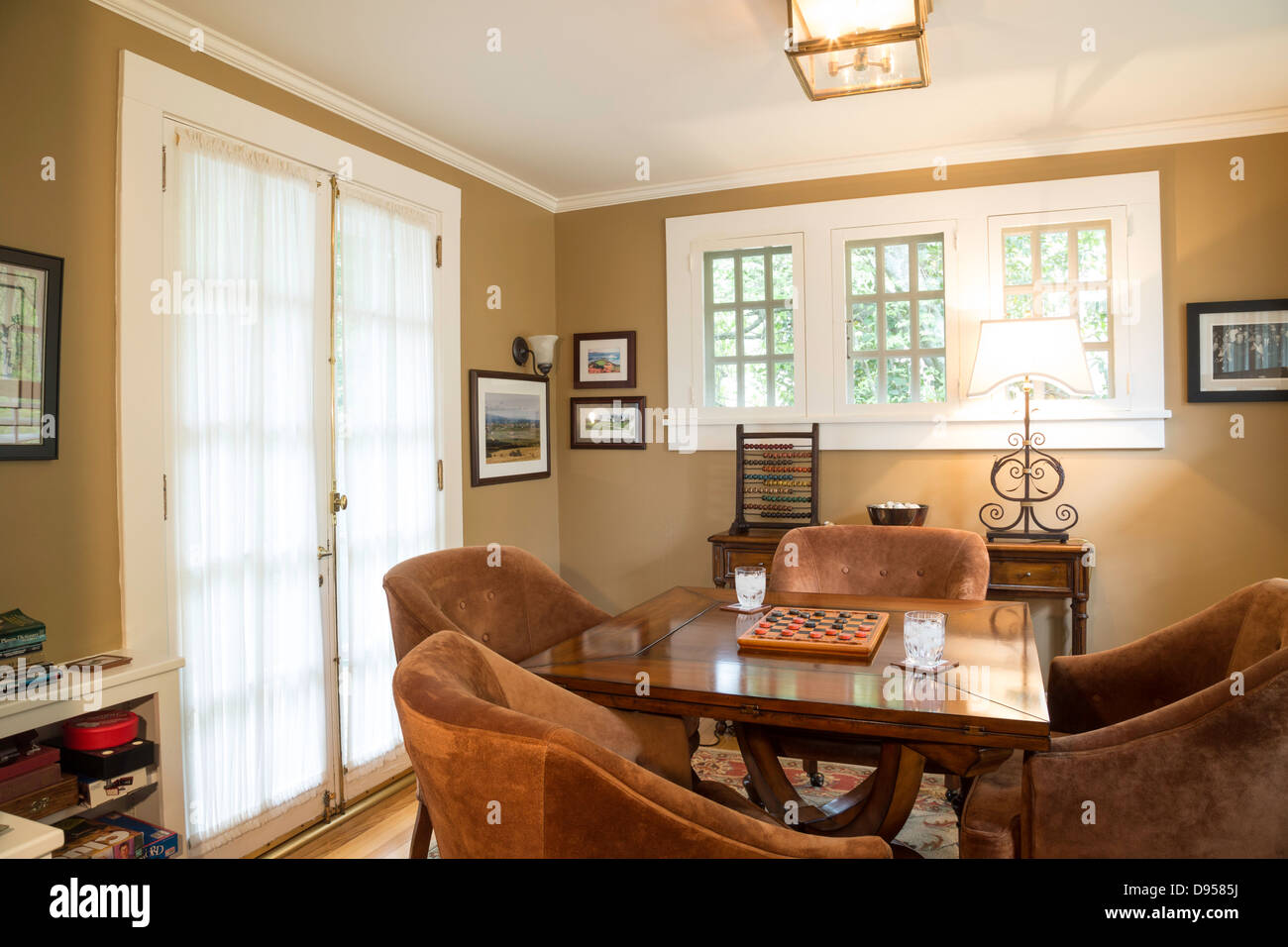 Game showcase hi-res stock photography and images - Alamy