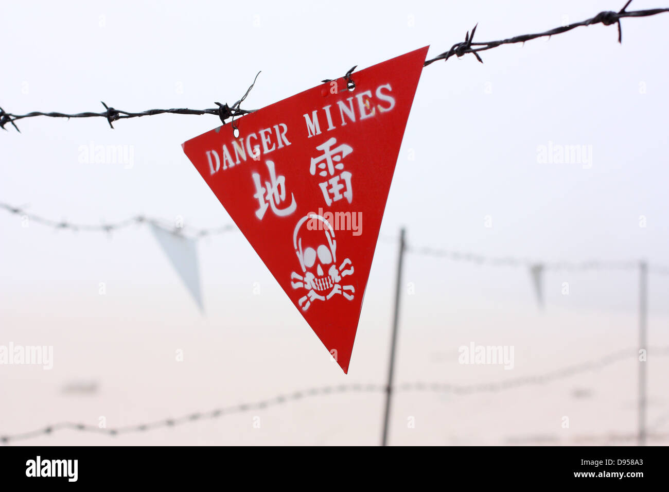 Land mines warning asia hi-res stock photography and images - Alamy