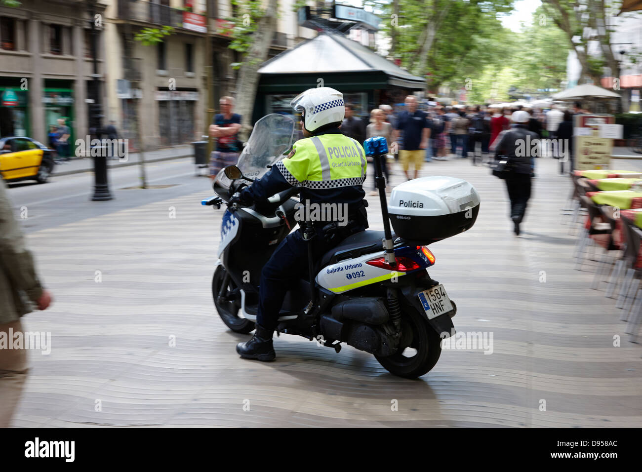 Spanish police officers hi-res stock photography and images - Alamy