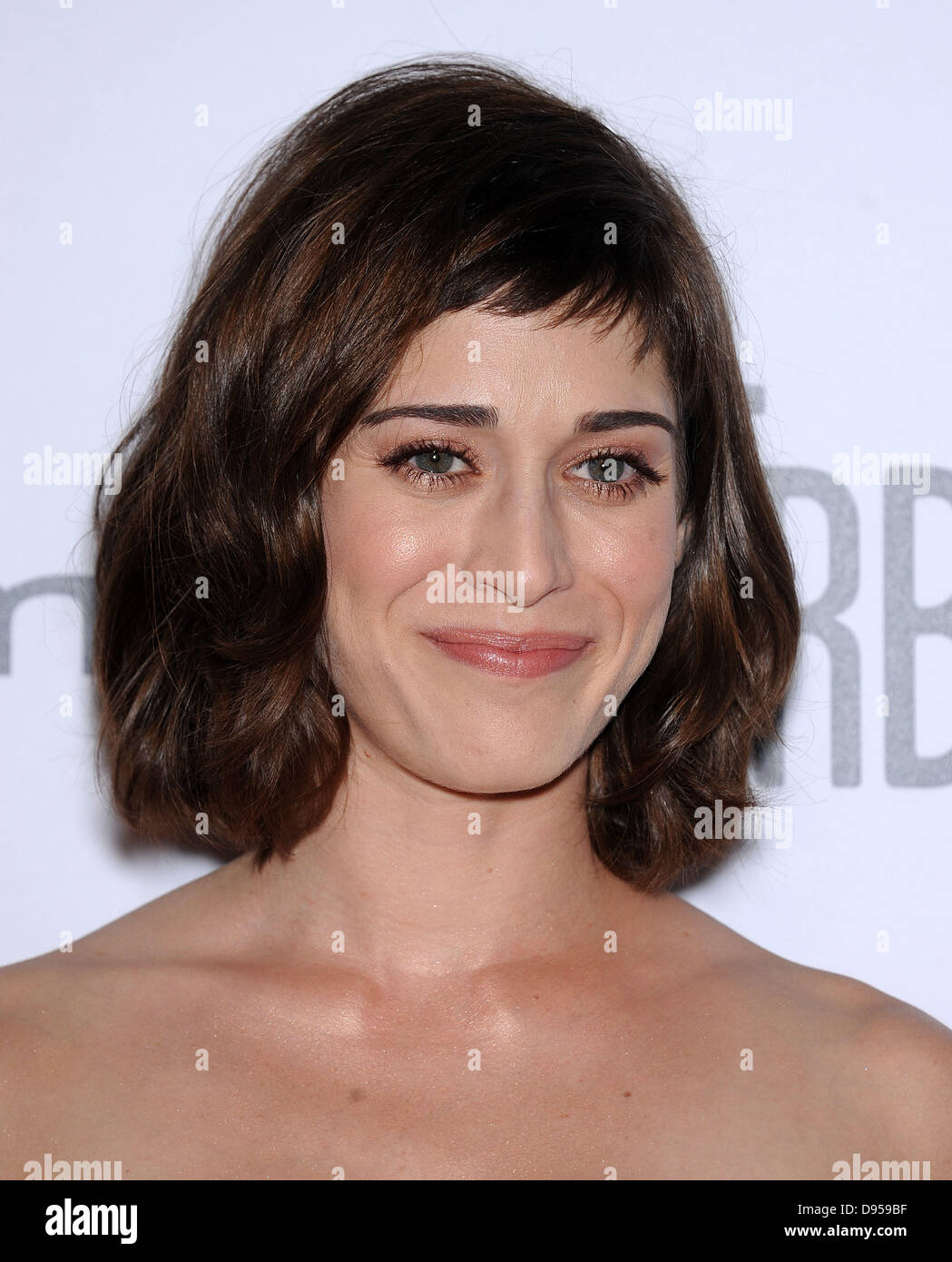 Beverly Hills, California, USA. 10th June, 2013. Lizzy Caplan arrives ...