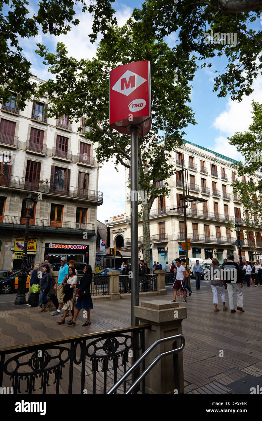 Barcelona metro station sign hi-res stock photography and images - Alamy