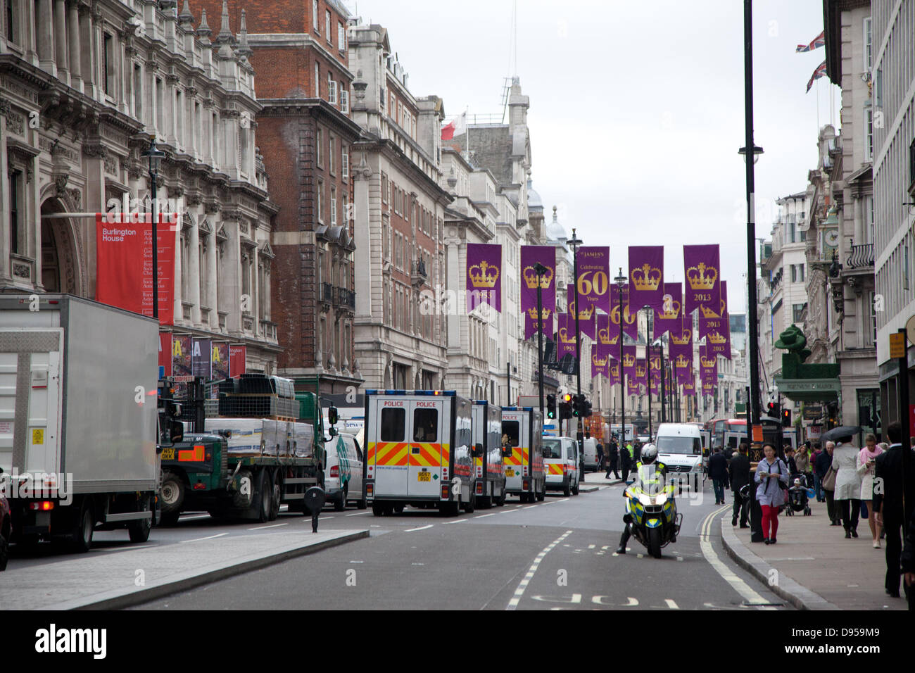 Large police presence hi-res stock photography and images - Alamy