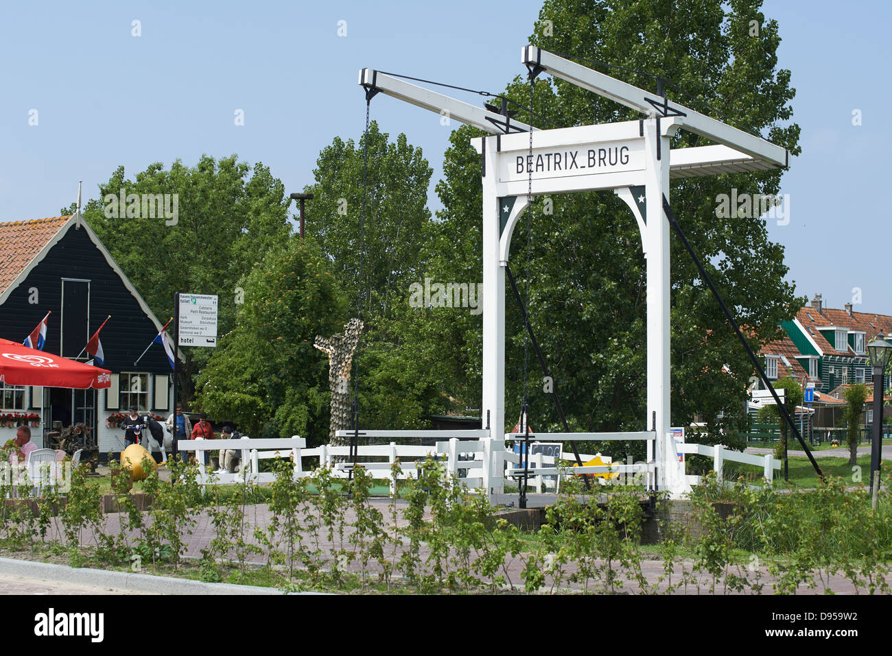 Marken, Traditional fishing village and harbor, Holland (The ...