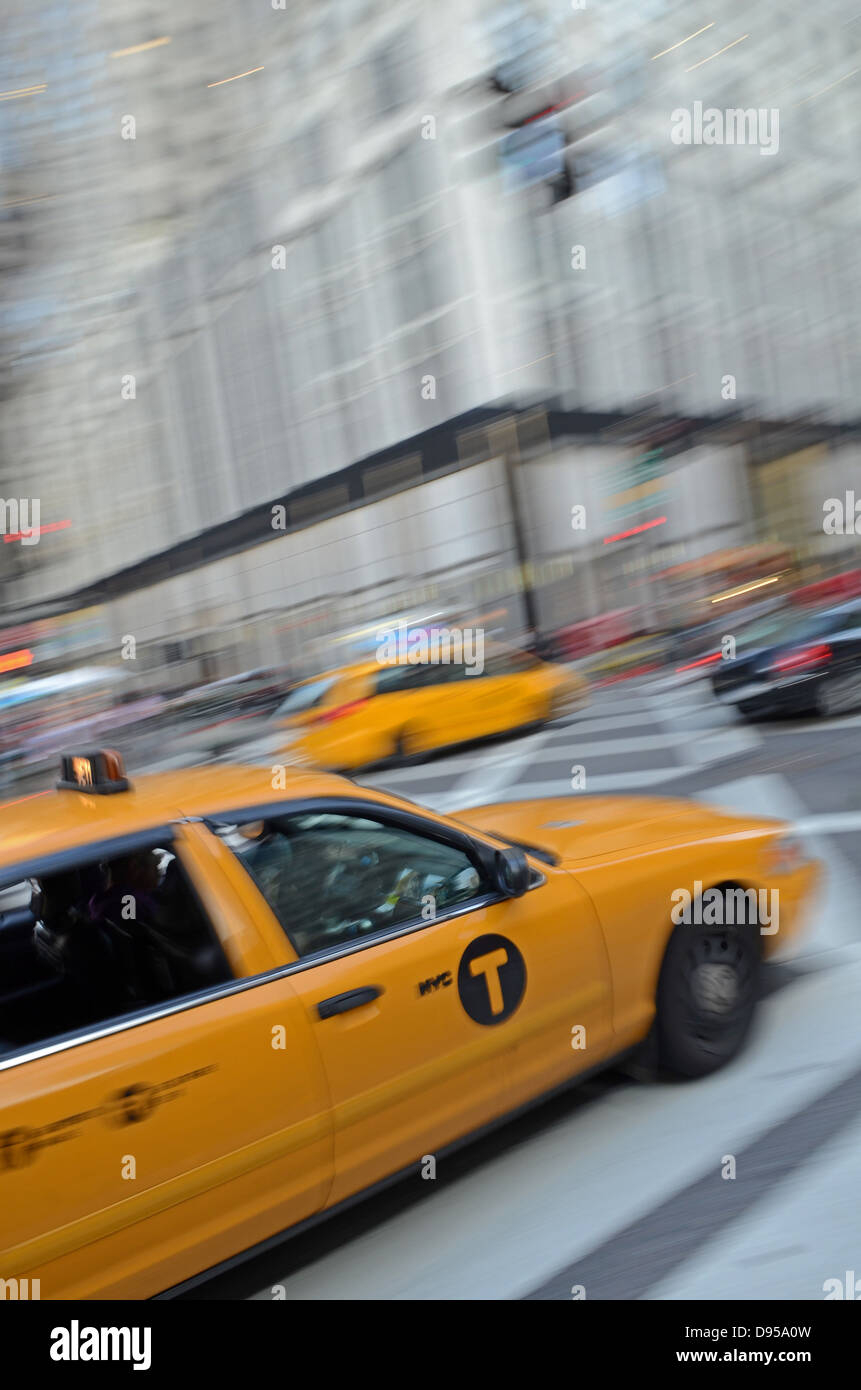 Yellow Cabs in Fifth Avenue, Manhattan, New York City Stock Photo - Alamy