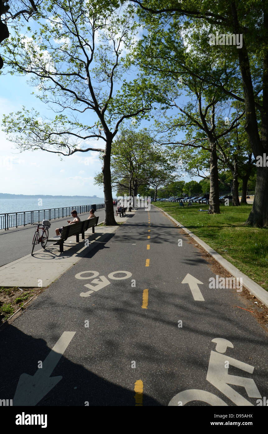 Gravesend Bay walk and Verrazano Bridge, New York City Stock Photo - Alamy
