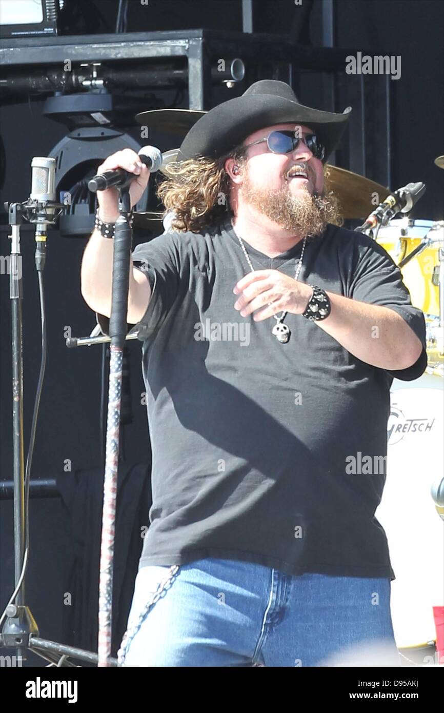 Jun 8, 2013: Country music rapper Colt Ford entertains the afternoon ...