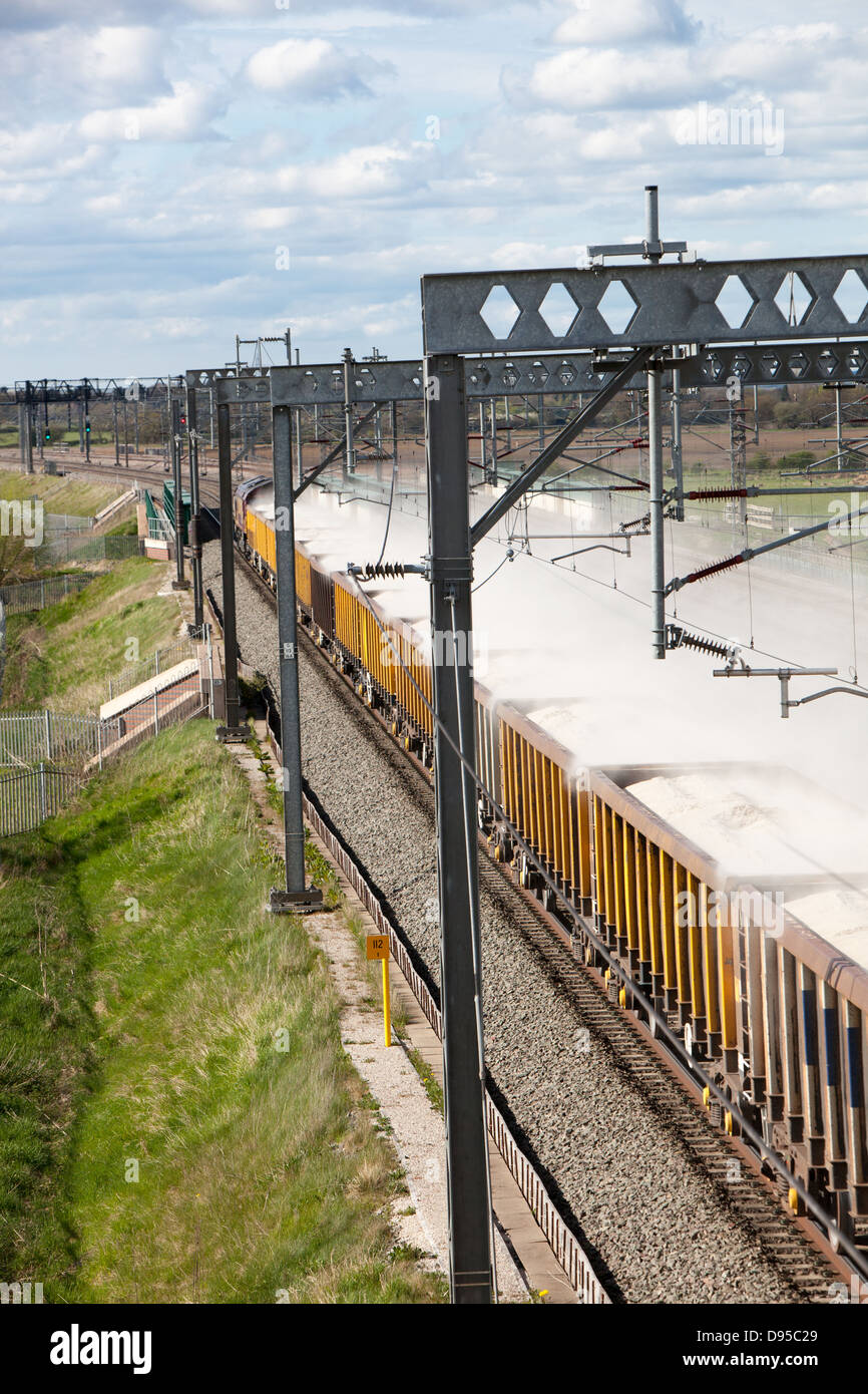 Freight on west coast main line hi-res stock photography and images - Alamy