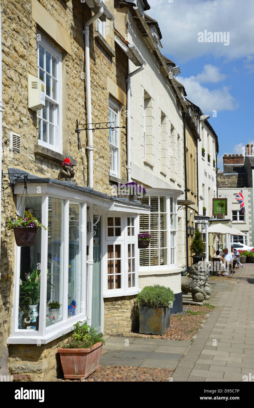 Period shops, Market Street, Woodstock, Oxfordshire, England, United ...