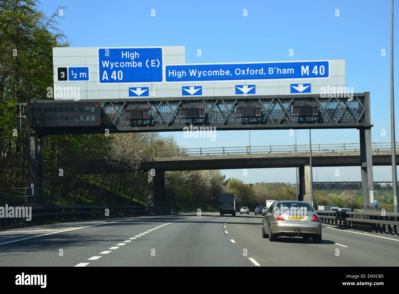 Exit sign for Junction 3 on M40 Motorway, Buckinghamshire, England ...